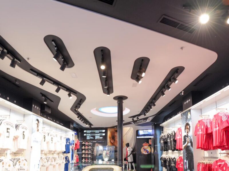 Real Madrid Official Store - Saint-Gobain International Gypsum Trophy
